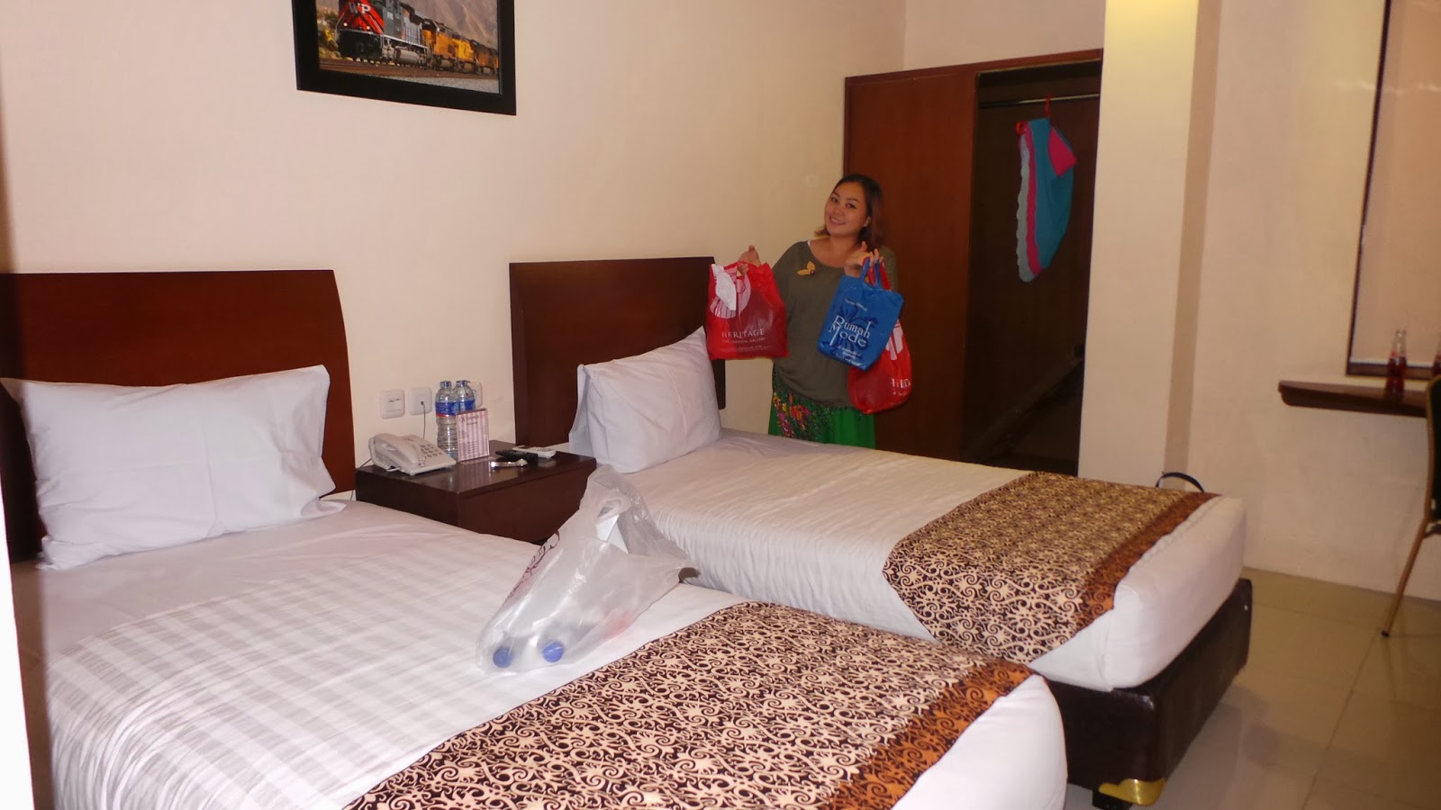 Neeja Shamiza: Bandung : Hotel Hyper Inn