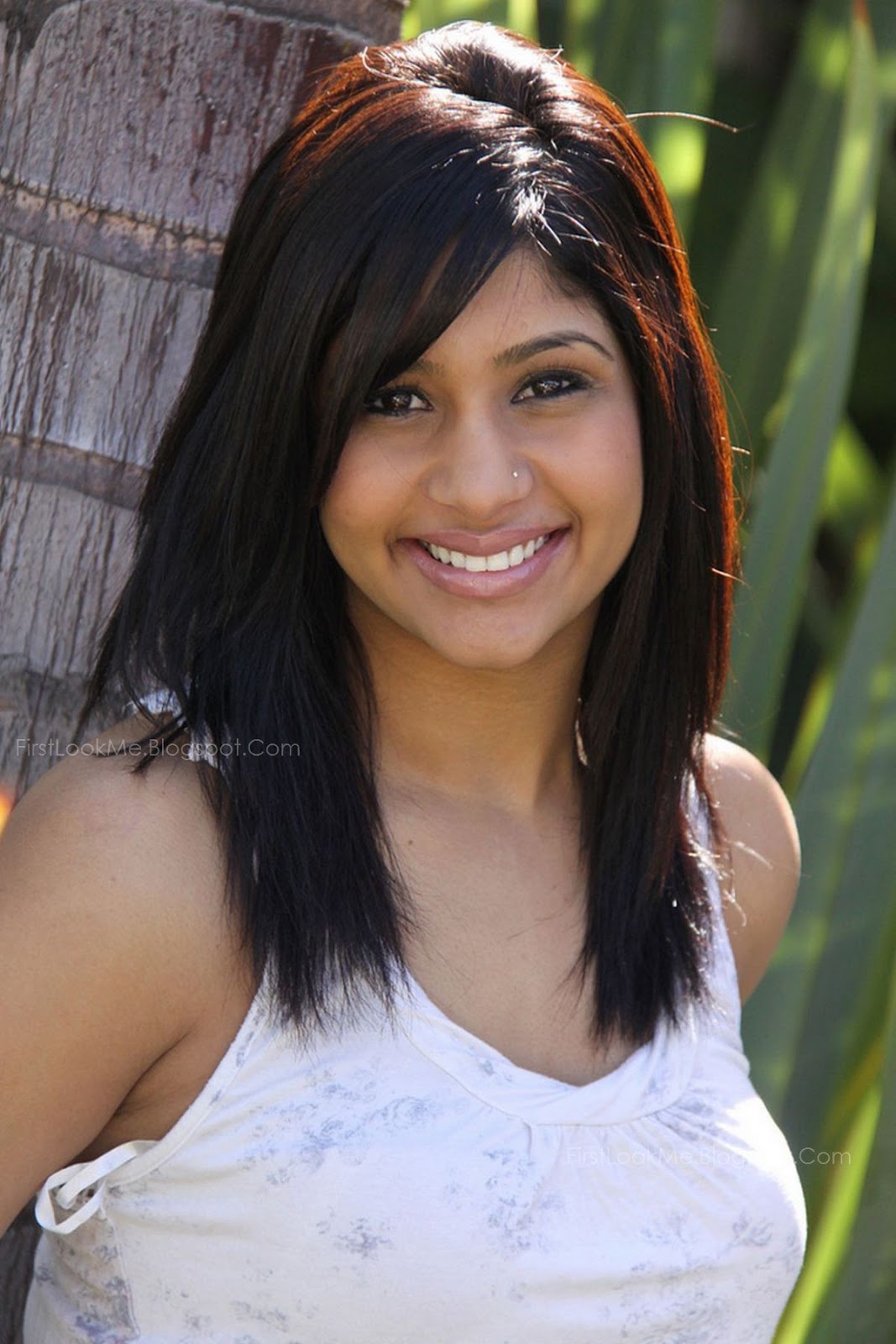 Beautiful Indian Model - Don`t Know Her Name!!