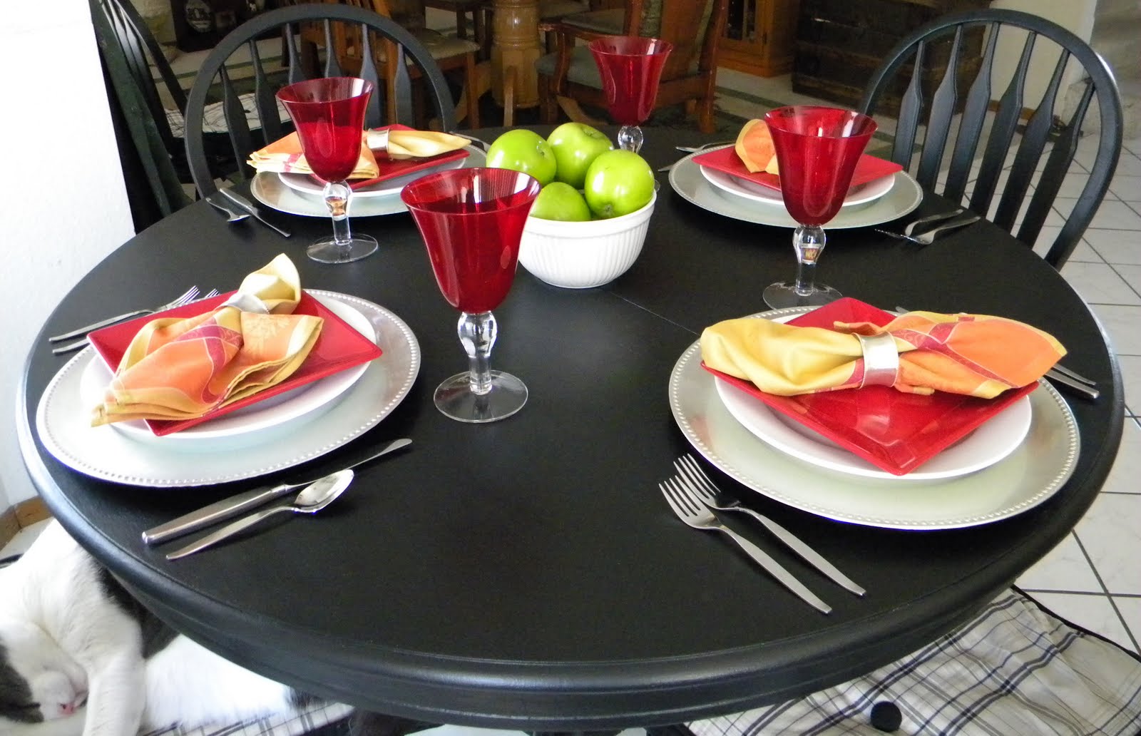 daze of grace: Apple Tablescape for Fall