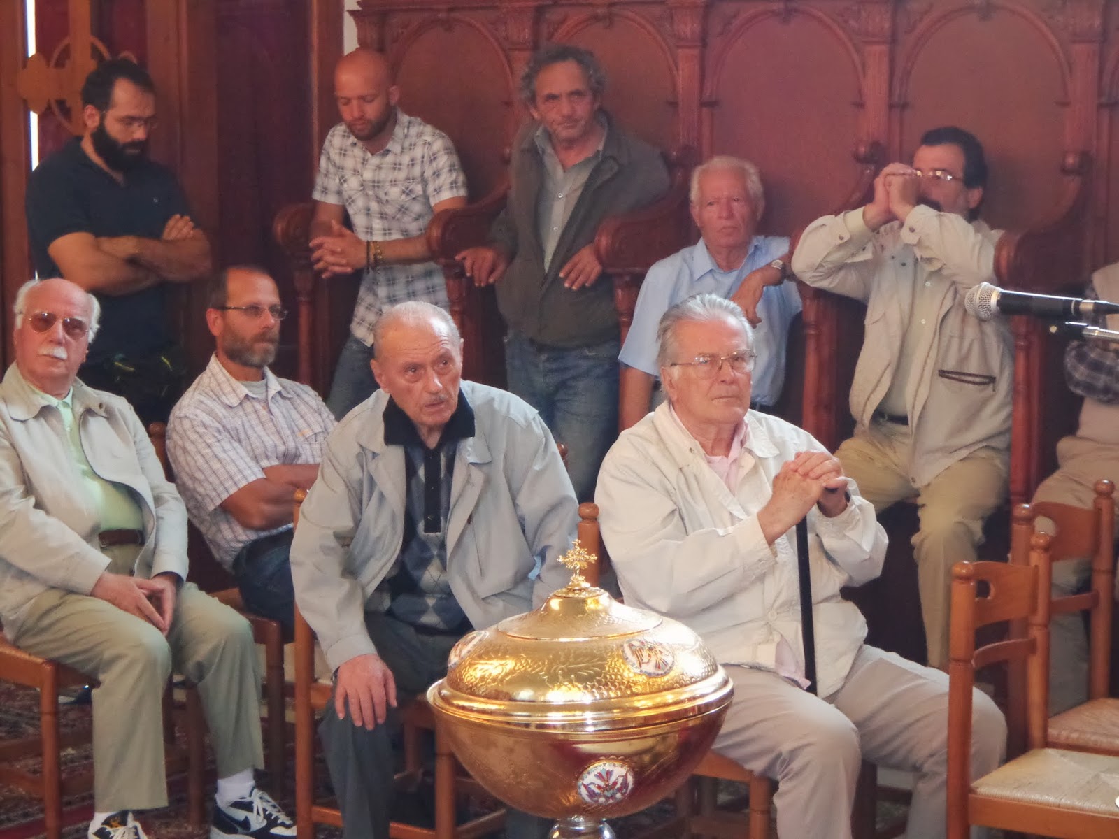 Θαβώρειο Φως: Ο ΗΓΟΥΜΕΝΟΣ ΤΗΣ ΙΕΡΑΣ ΜΟΝΗΣ ΑΓΙΟΥ ΠΑΥΛΟΥ ΑΓΙΟΥ ΟΡΟΥΣ ΣΤΟΝ ...