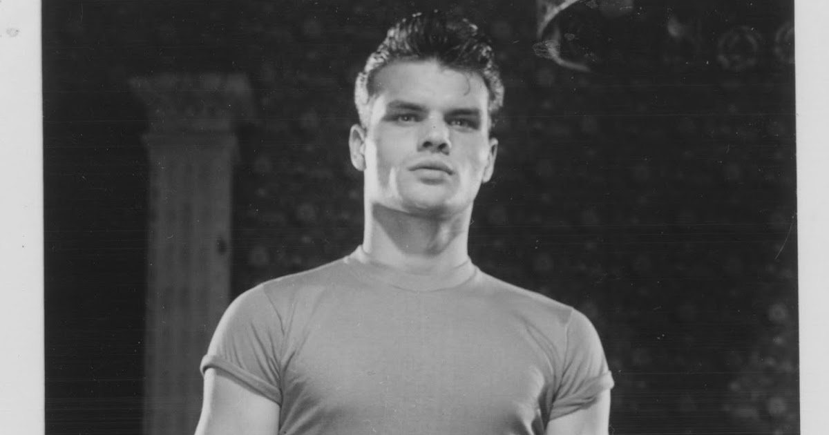 Male Models Vintage Beefcake: Bob Thompson Photographed by the Athletic ...