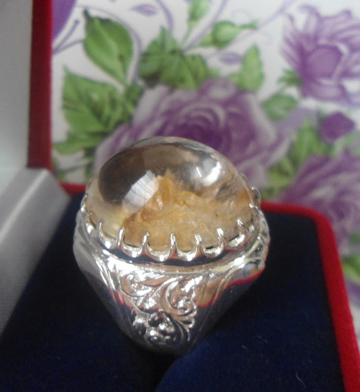 JAUHARI PERMATA: CINCIN BATU BUKIT - BATU KUNING EMAS DALAM BATU