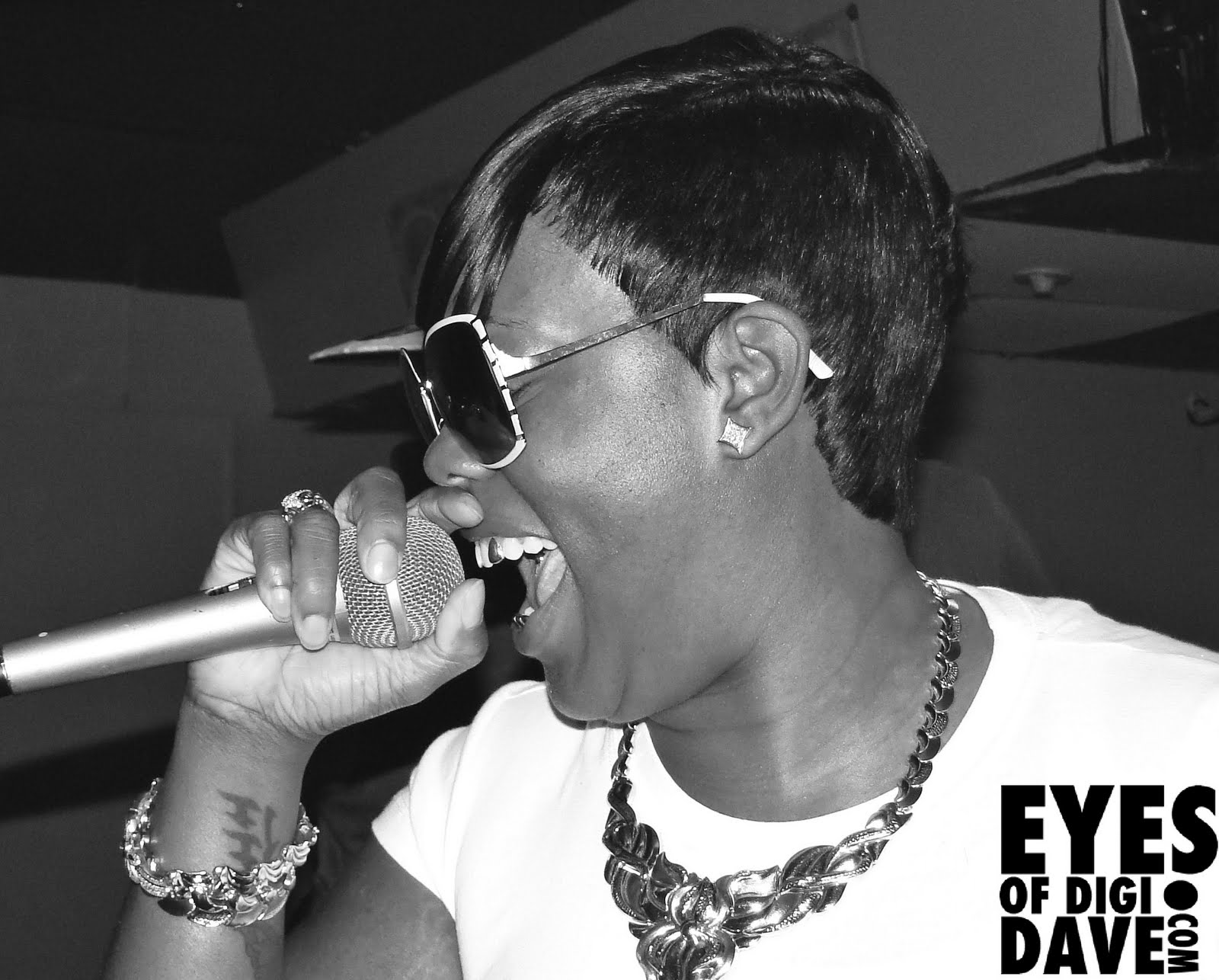 Eyes of Digi Dave: FLORIDAS FINEST FEMALES @ DIXIE HALL PERFORMING LIVE