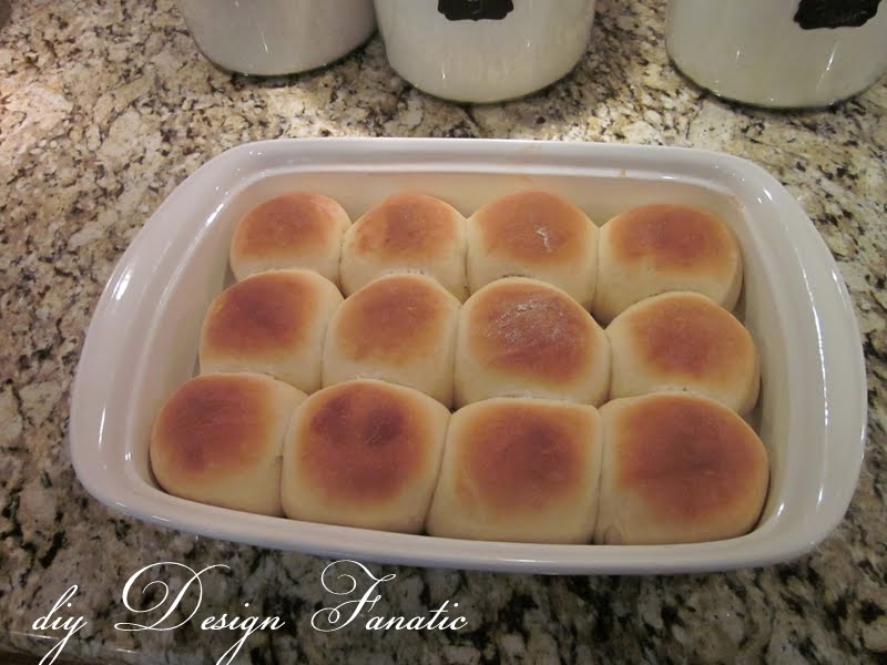 diy Design Fanatic: Garlic Romano Cheese Pull Apart Bread