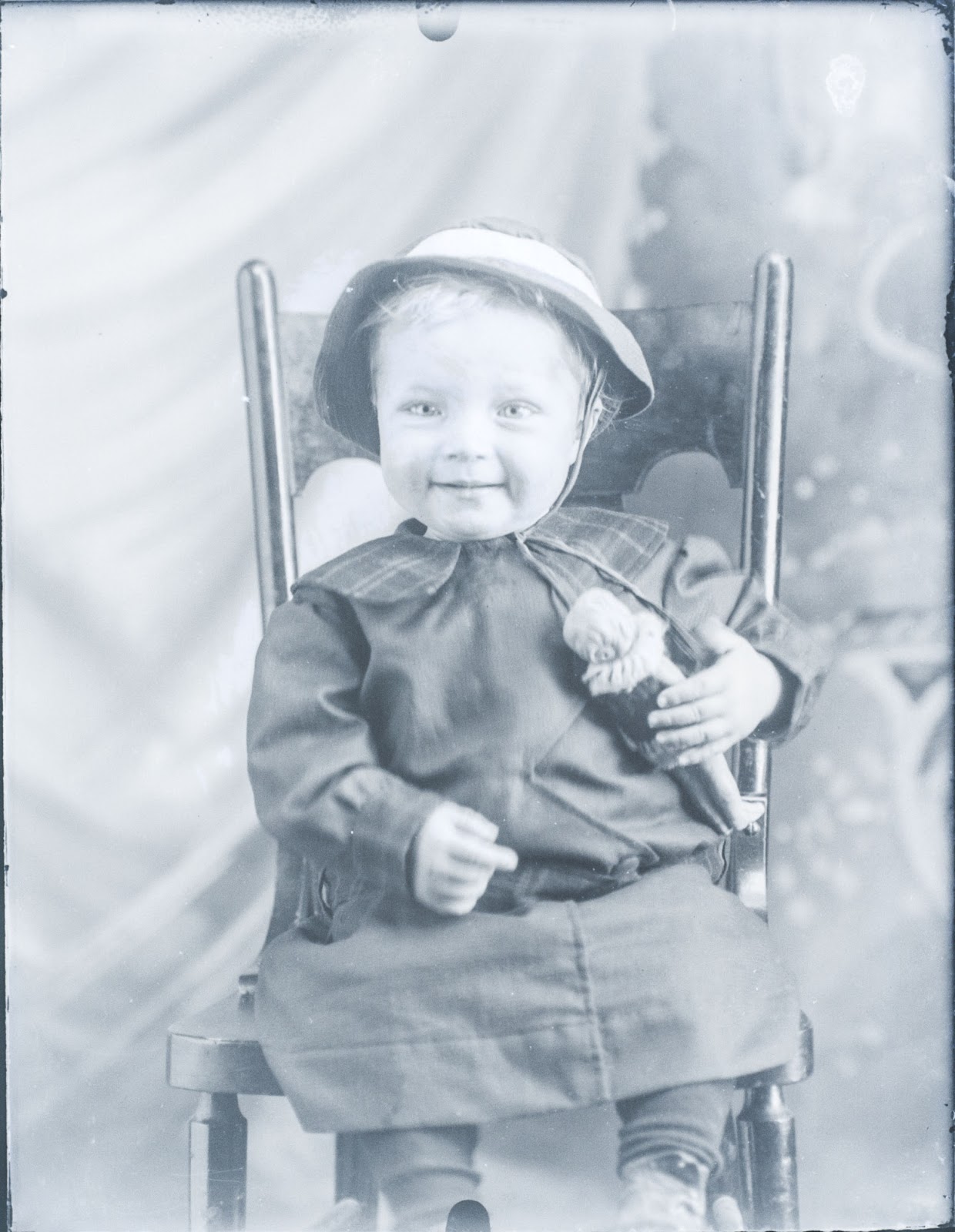 Walking Arizona: Mystery Photos -- More Babies