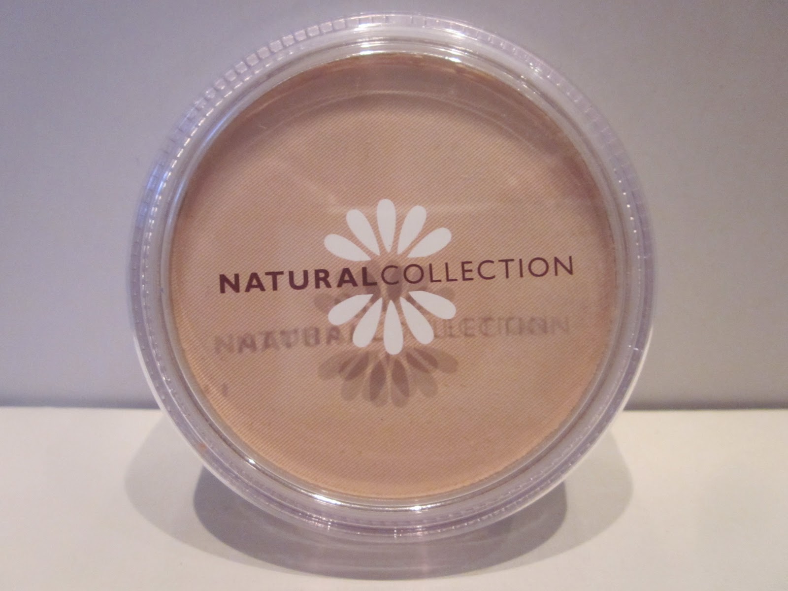 Natural Collection Pressed Powder | London Make-up Blog
