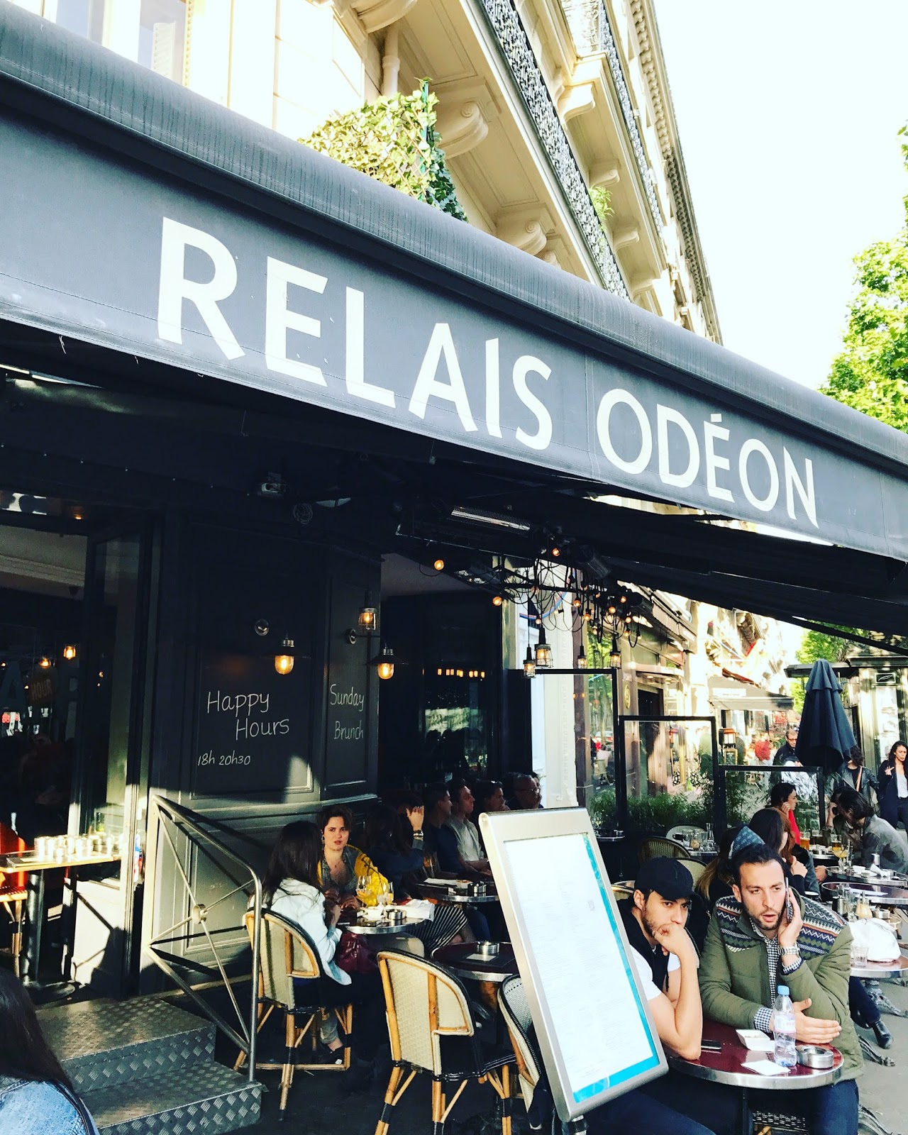 Travel Guide: Paris - Ashley Donielle