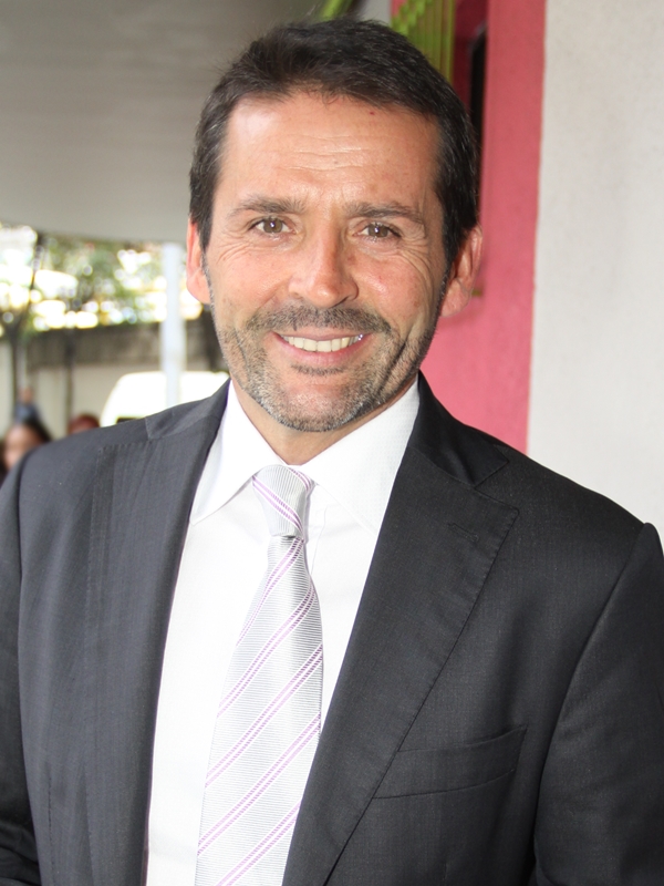 Quem Dubla Novelas: Alejandro Aragón