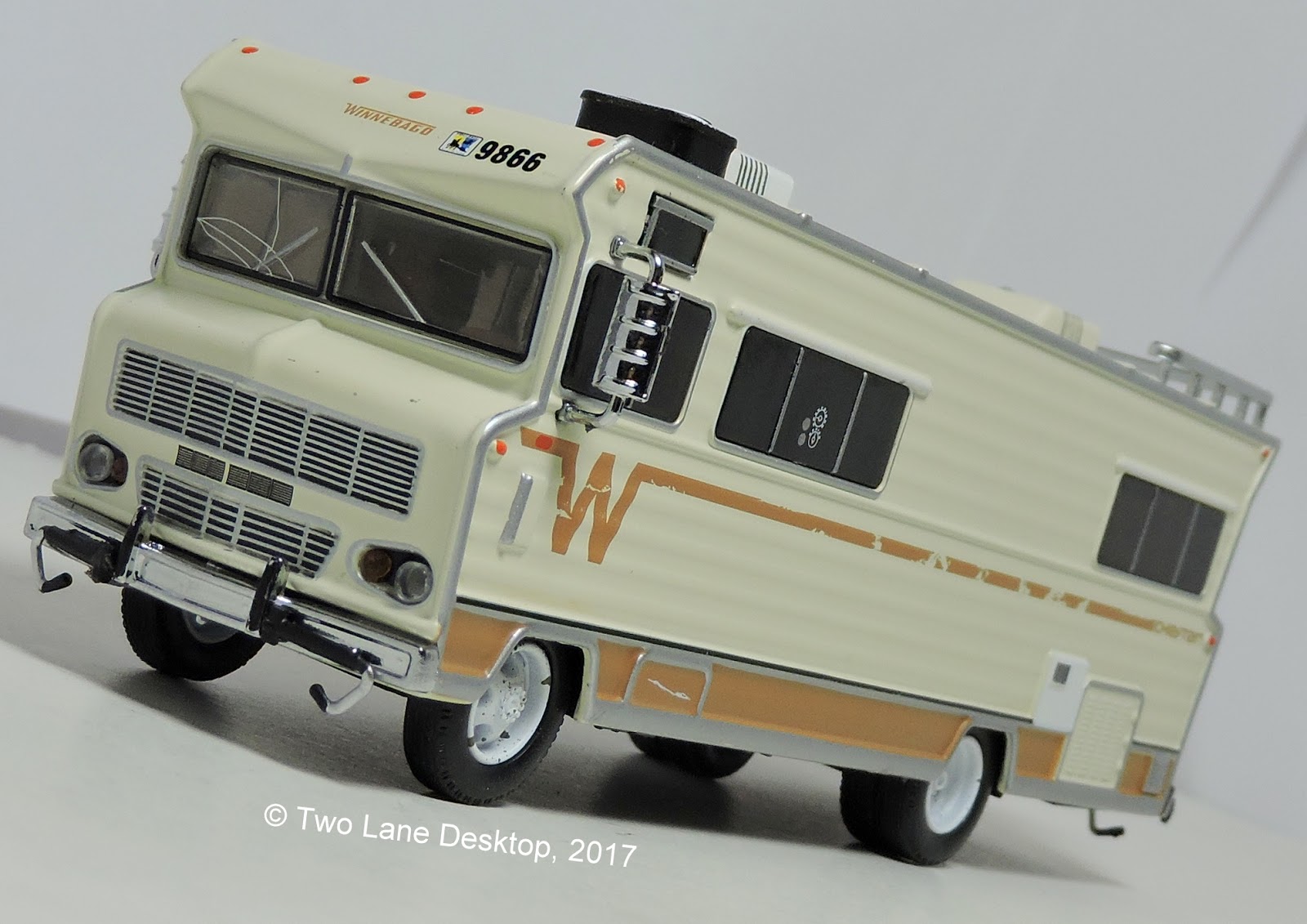 Greenlight 1973 Winnebago Chieftain