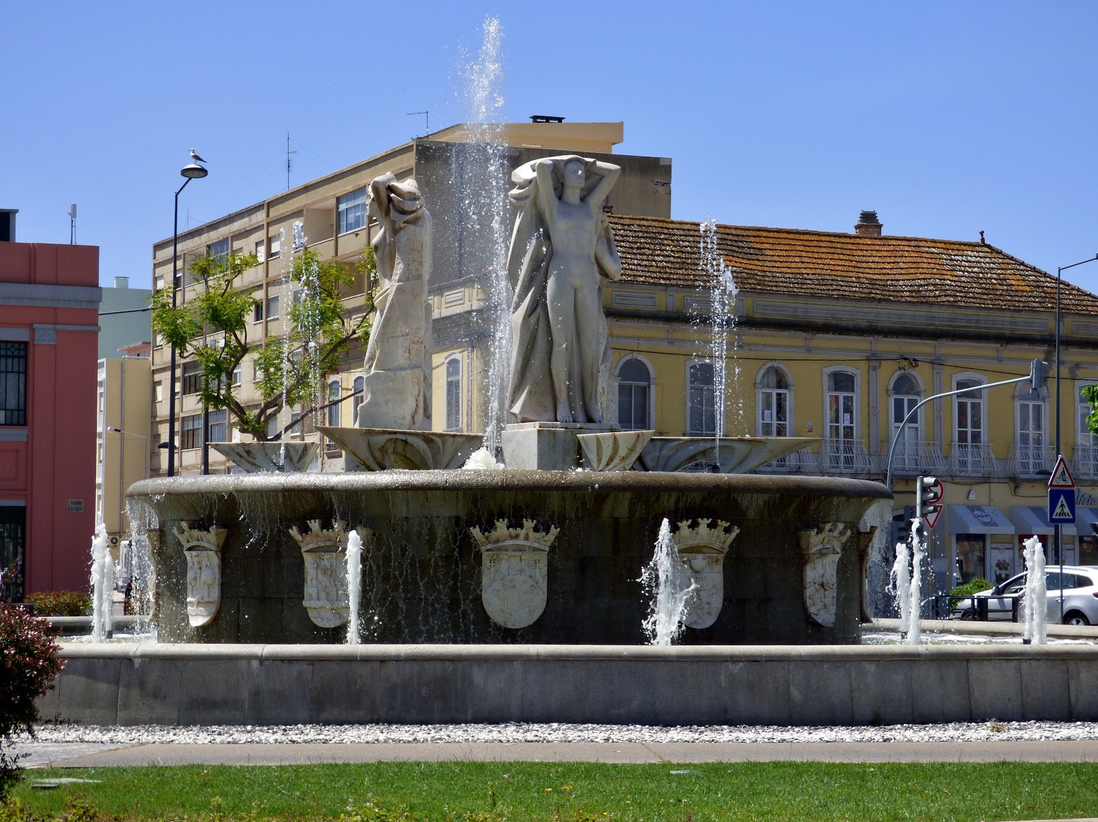 Viajar e descobrir: Portugal - Setúbal - Fonte Luminosa ou "Fonte das ...