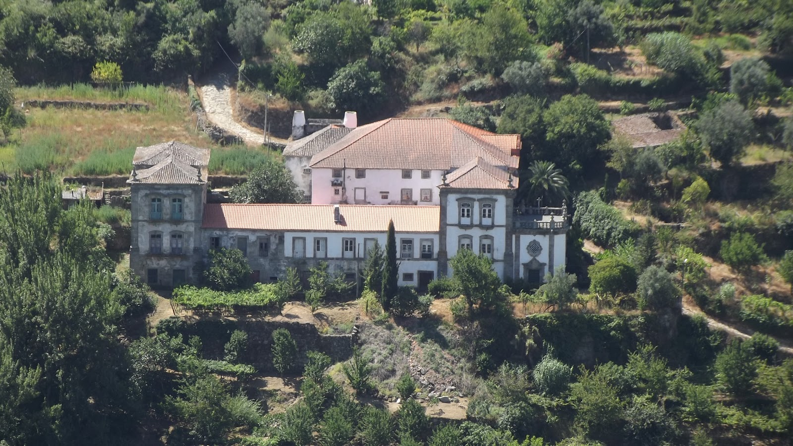 A NOSSA TERRA "FRENDE-BAIÃO"