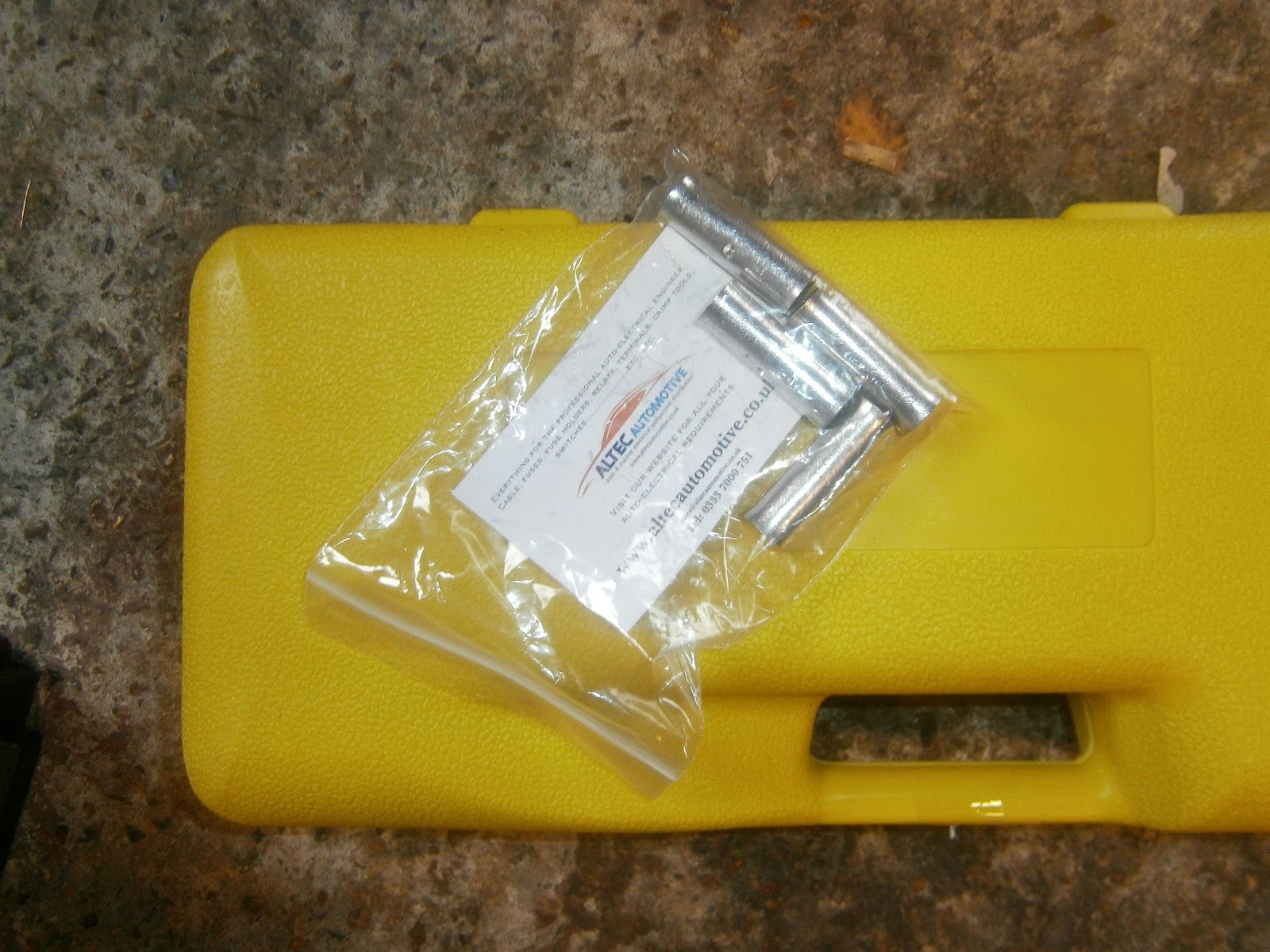 Lotus Excel Restoration: Battery, terminals, case and cables