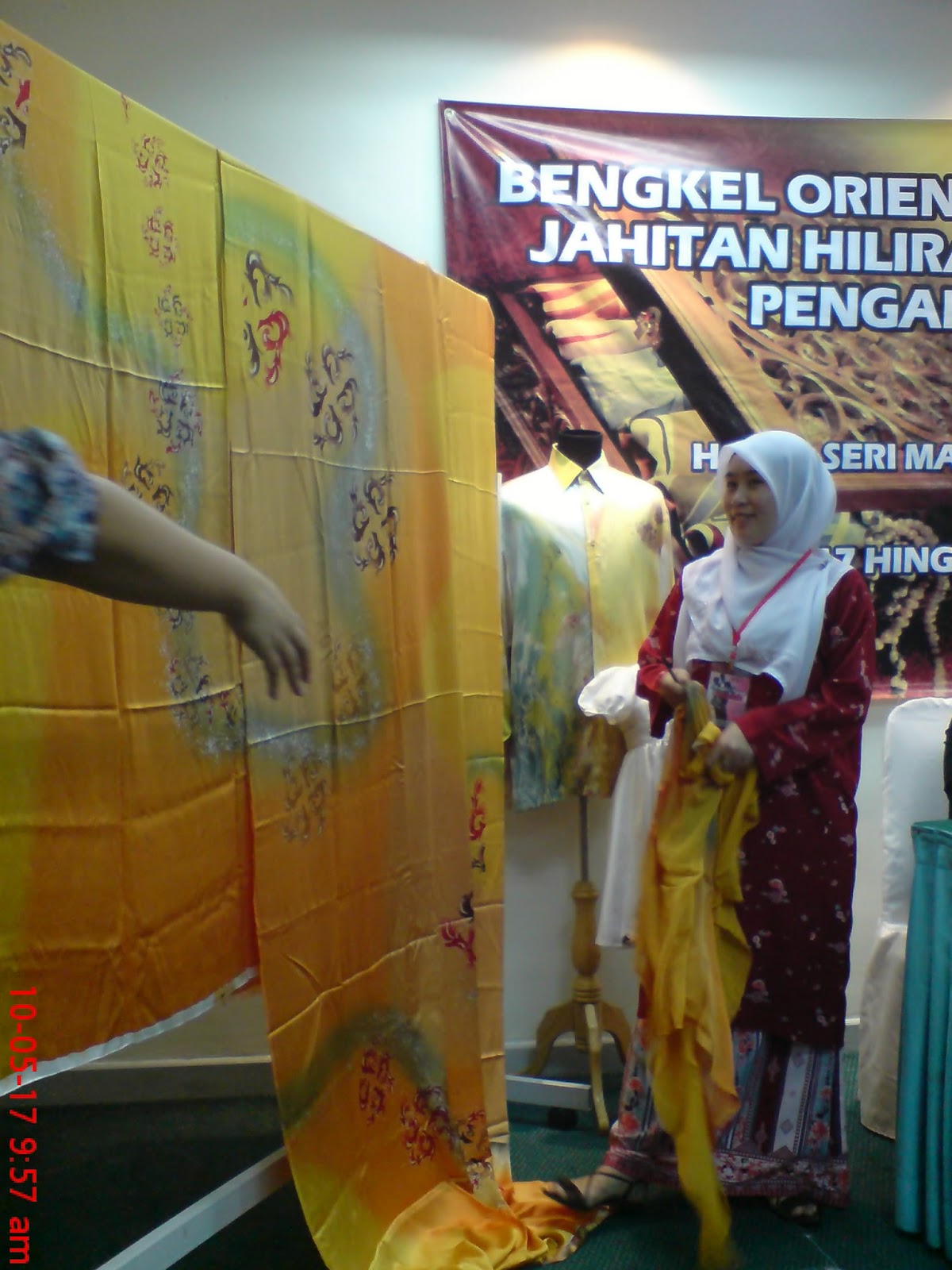 Nirwanie Hussin: Dunia seni kraf batik. (Produk istimewa daripada Nir ...