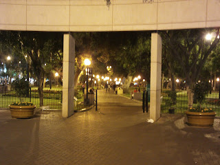 ¡ TU INFORMACIÓN SÍ IMPORTA...!: Parque Kennedy en su Esplendor