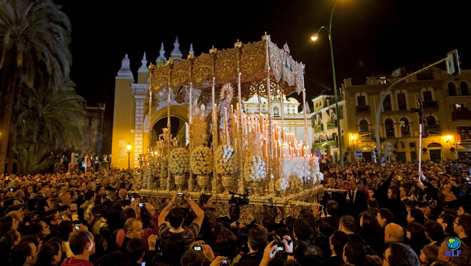 Gente y Costumbres: SEMANA SANTA DE SEVILLA. Una tradición histórica.