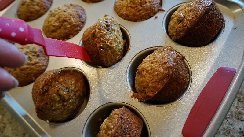 Mennonite Girls Can Cook: Saturday in Bev's kitchen - Muffin tips
