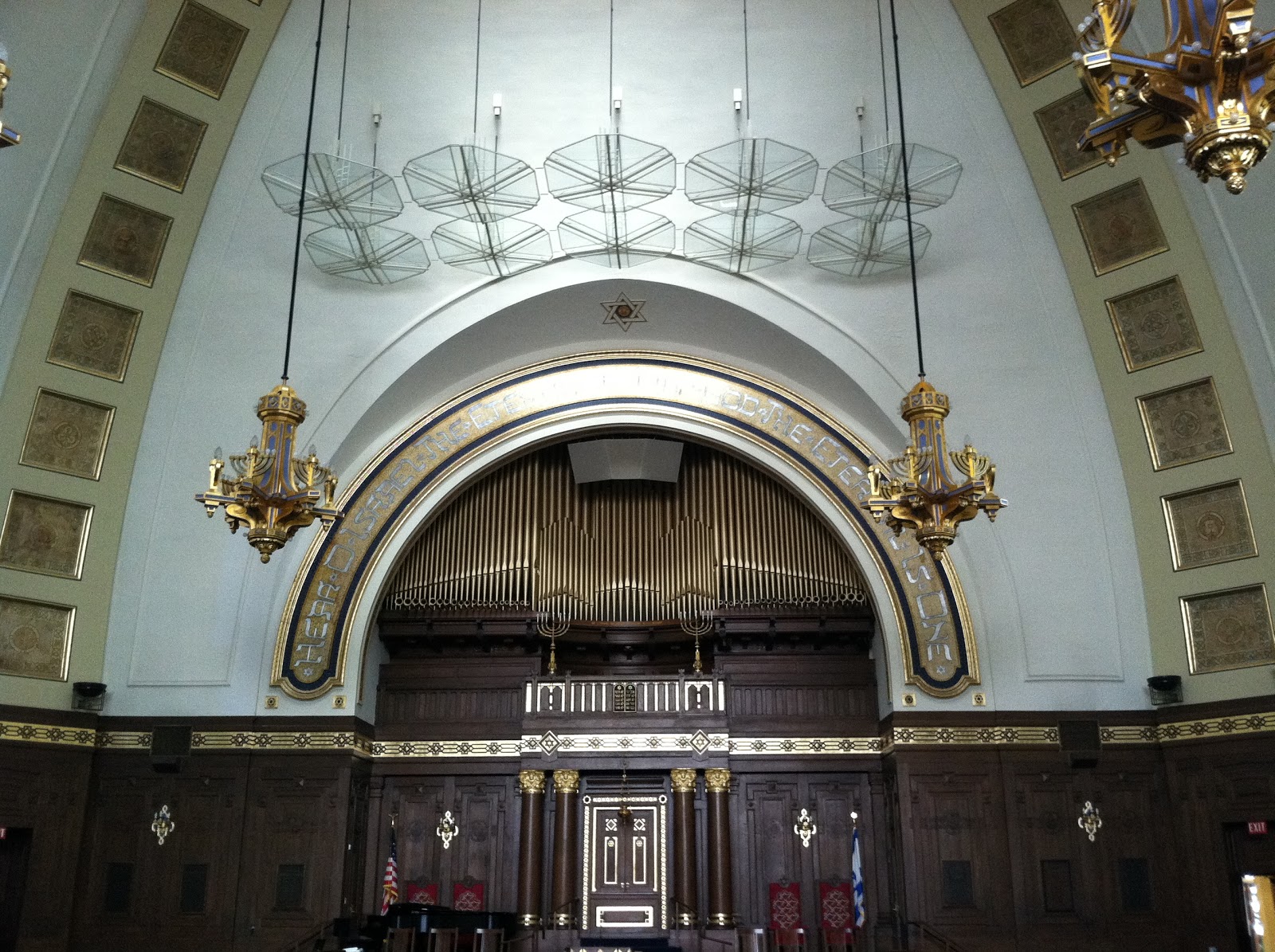 Snow and Jaggers: Temple Rodef Shalom, Pittsburgh