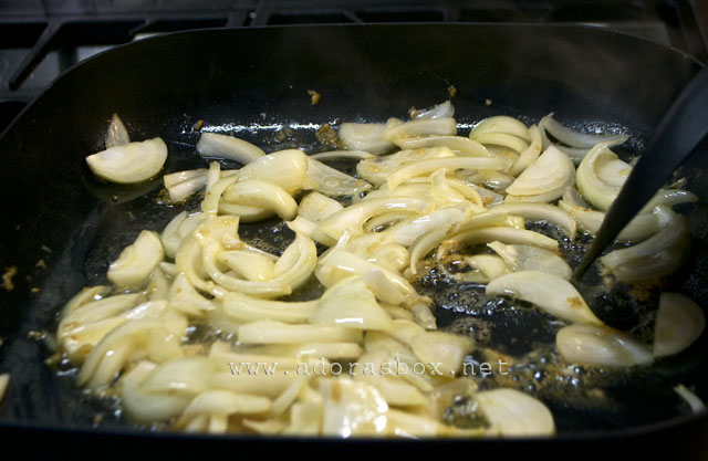 Adora's Box: POLLO CON GUISANTES (MANOK SA GUISANTES)