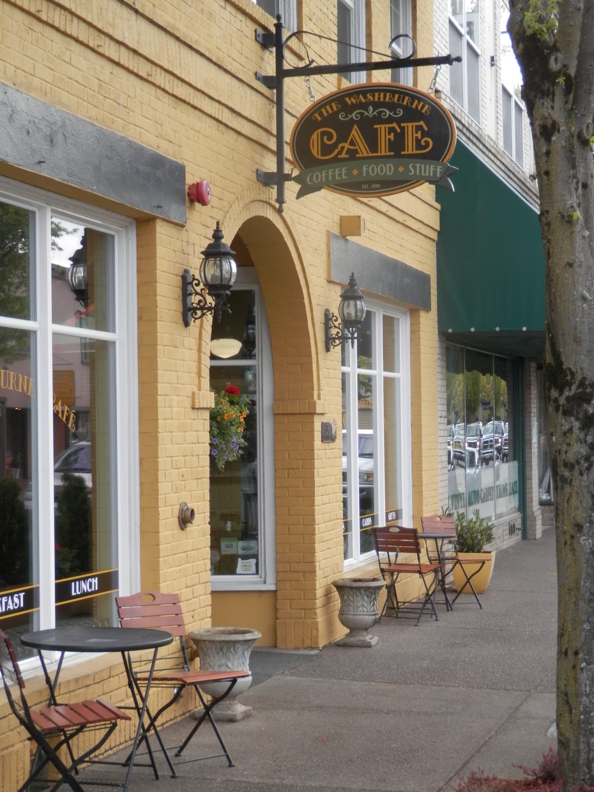 Breakfast Bro: Breakfast on Main Street, Springfield, Oregon