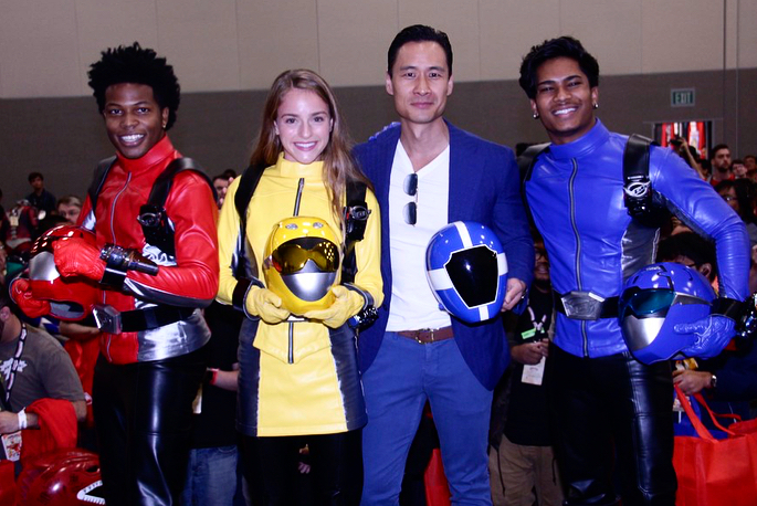 Mike Chat de Power Rangers O Resgate foi o treinador dos Beast Morphers