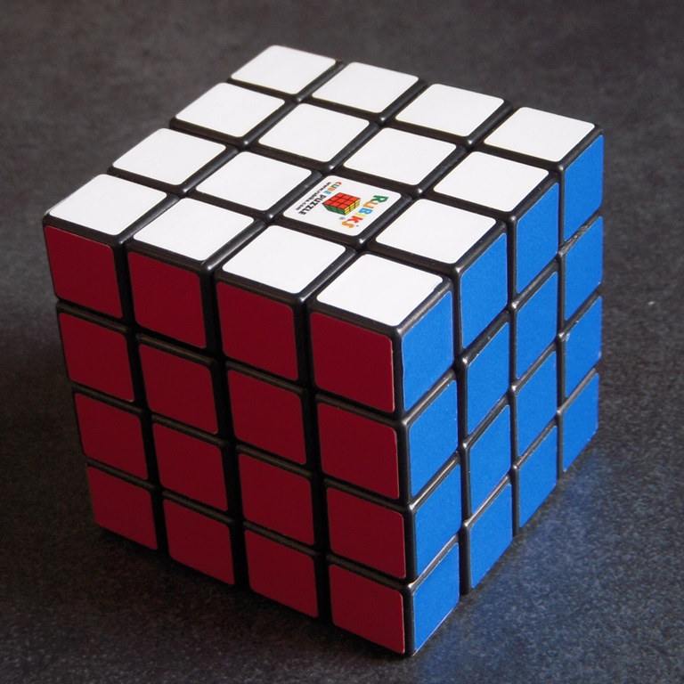 Rubik's cubes & co : collection, comparaison, résolution: Rubik's 4x4x4