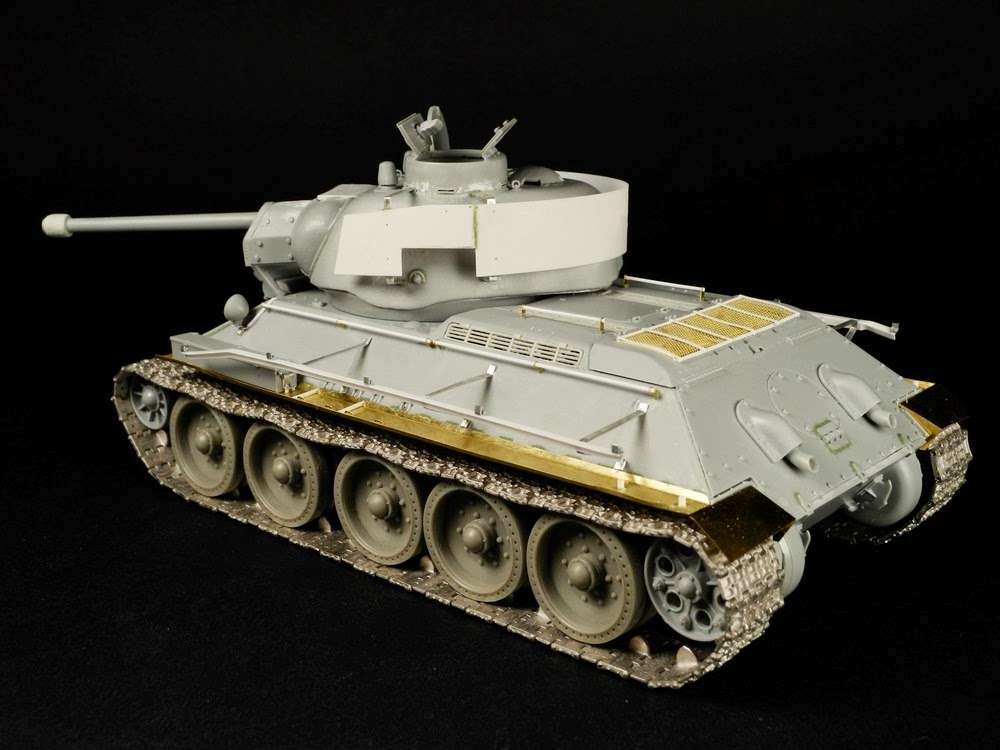 T 34/76 beute Panzer with schurzen, finished | planetFigure | Miniatures
