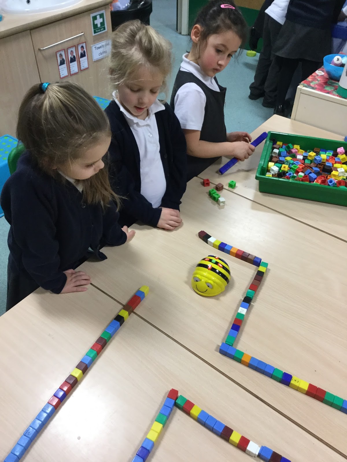 Windhill21: Beebots programming