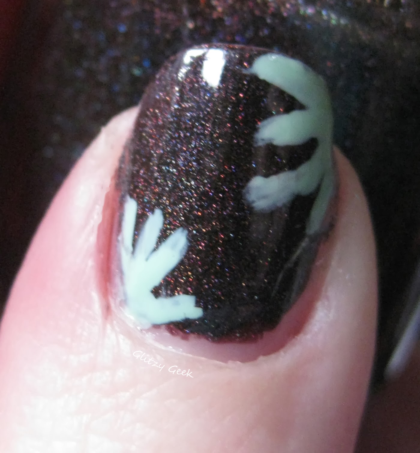 The Glitzy Geek: My First Free-hand Nail Art