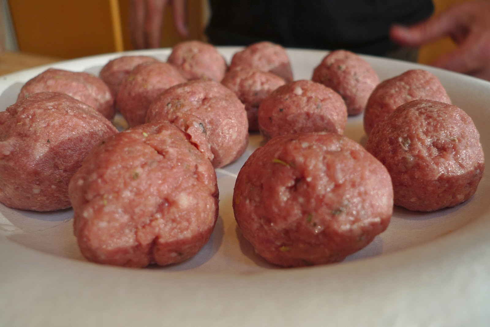 siriously delicious: Hamburger into Meatballs (and a giveaway!)