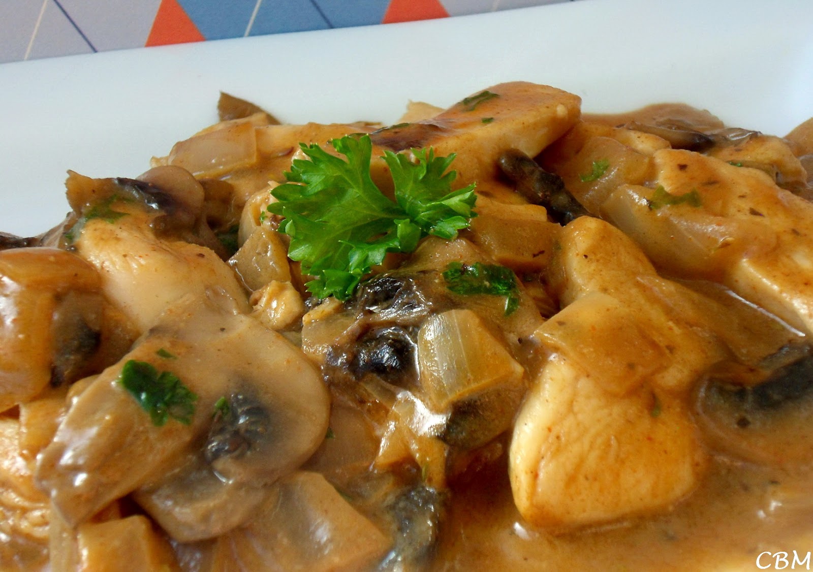 Dans la cuisine de Blanc-manger: Émincé de poulet façon Stroganoff