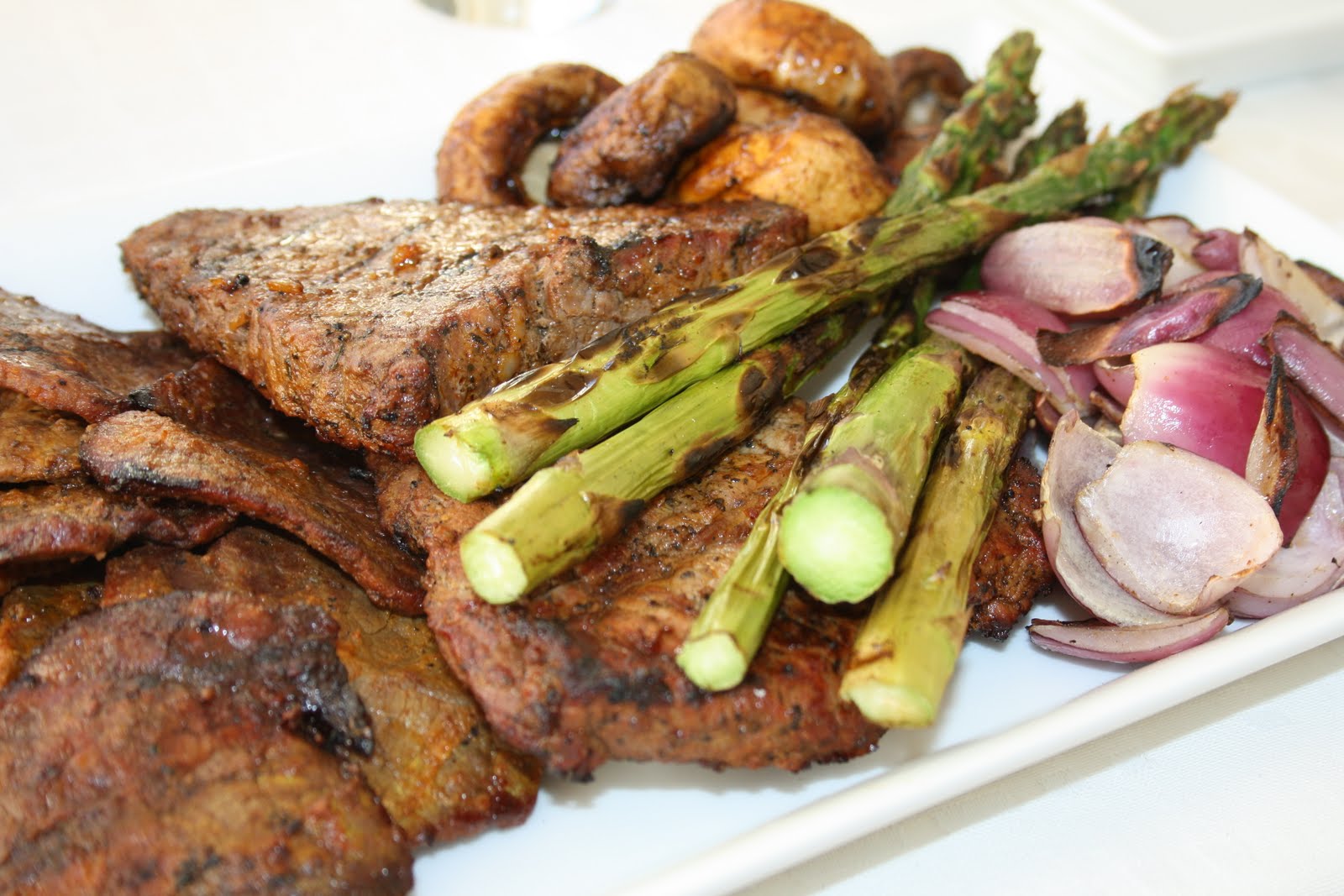 Sajsa´s mat: Grillad biff med sparris och Jensen´s Whiskysås