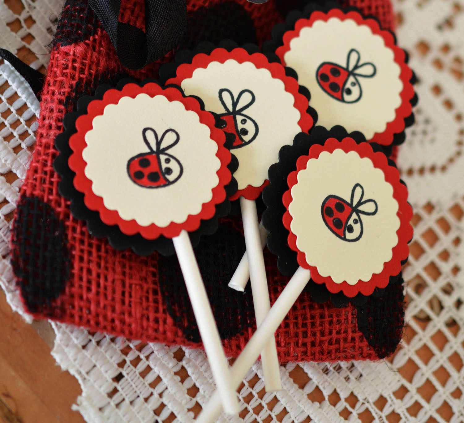 Lori Hairston: Ladybug Hugs with Paper Sweeties
