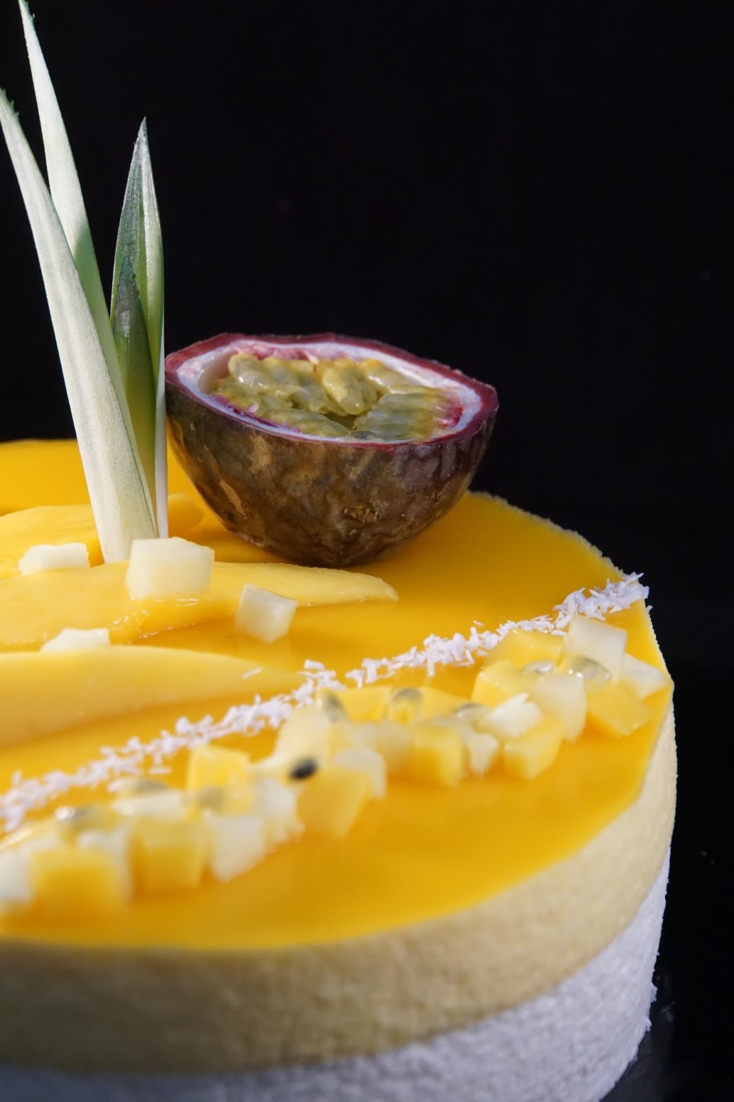 Entremet coco et fruits exotiques