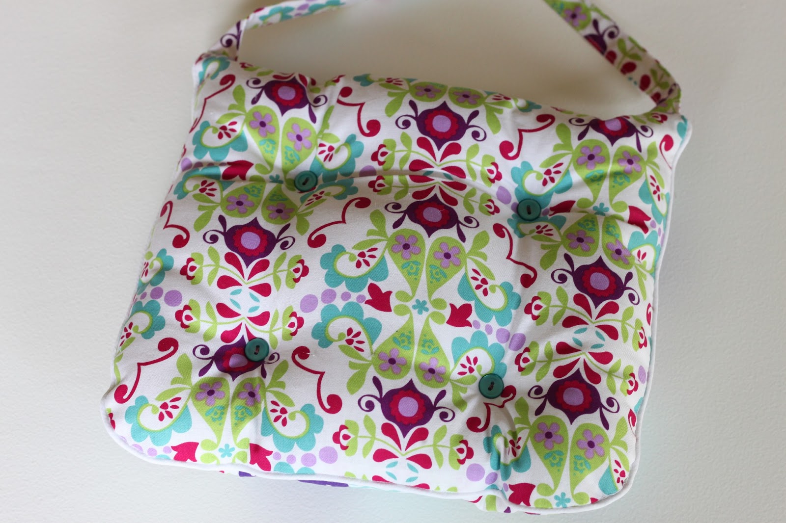 Chair Cushion Tutorial / Handmade Frenzy