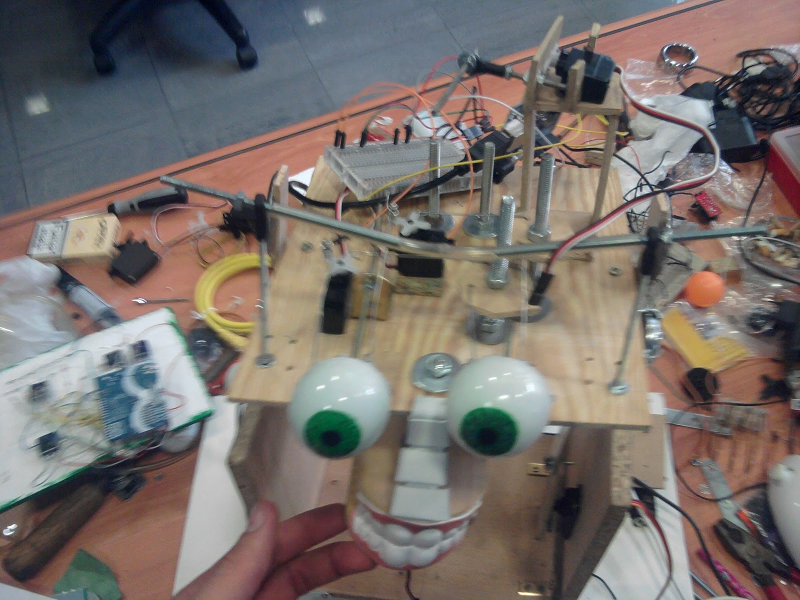 Proyecto NOA: Introducción - Arduino + Nunchuk + Animatronic