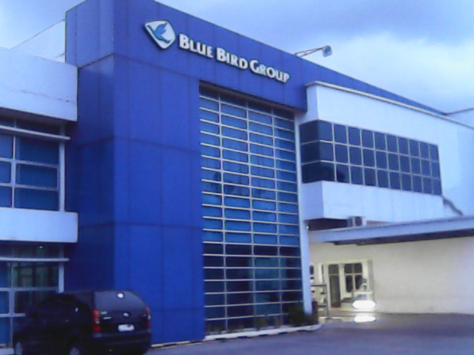 Showroom Blue Bird Group Semarang: Showroom Blue Bird Semarang