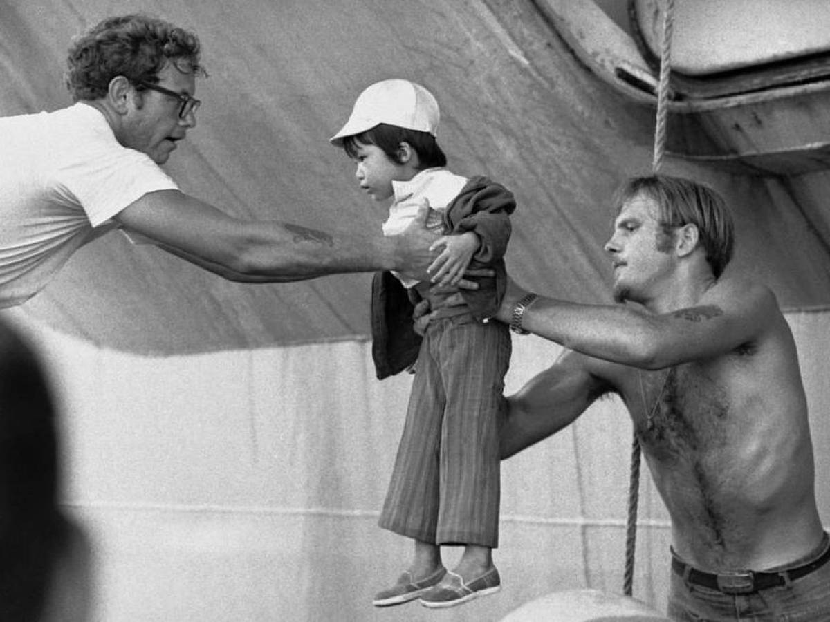 Operation Babylift: Historical Photos and the Story of 78 Vietnamese ...