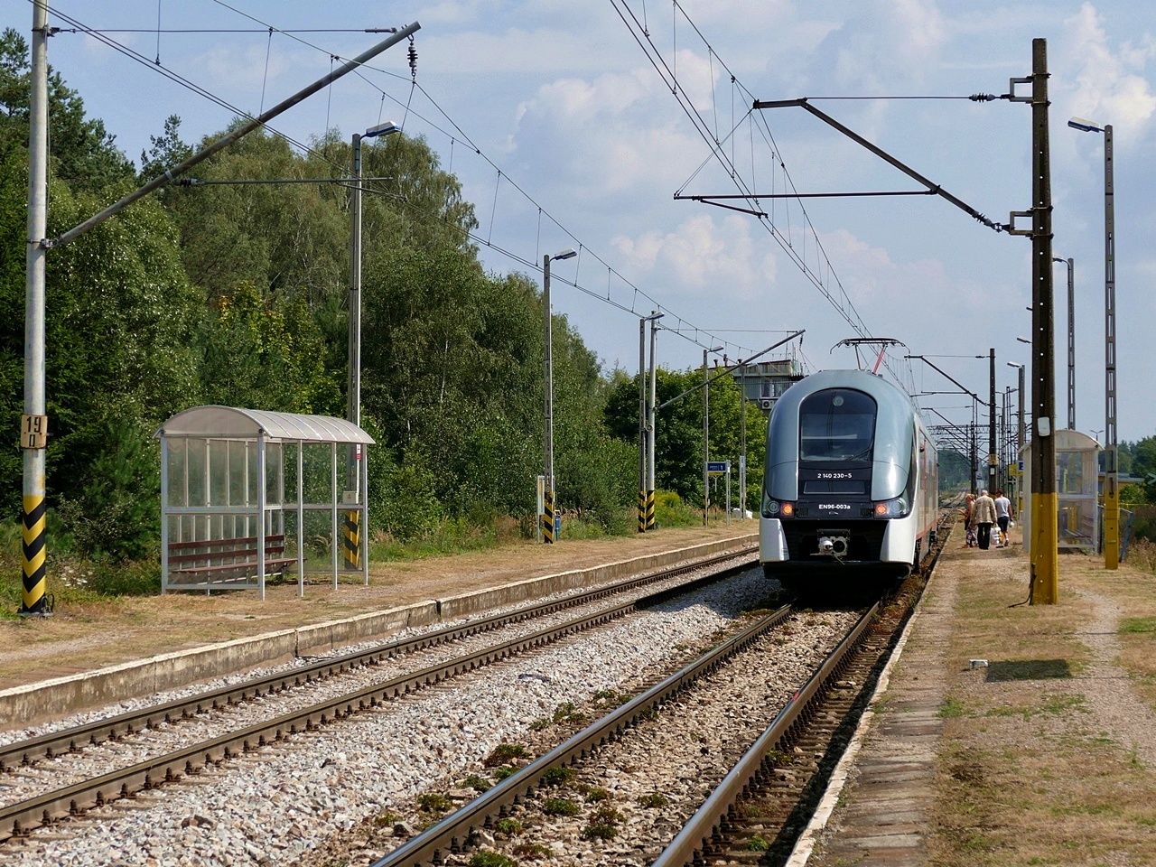 Świętokrzyski EN96-003 jako pociąg REGIO 42303 do Kielc. Rykoszyn etap ...