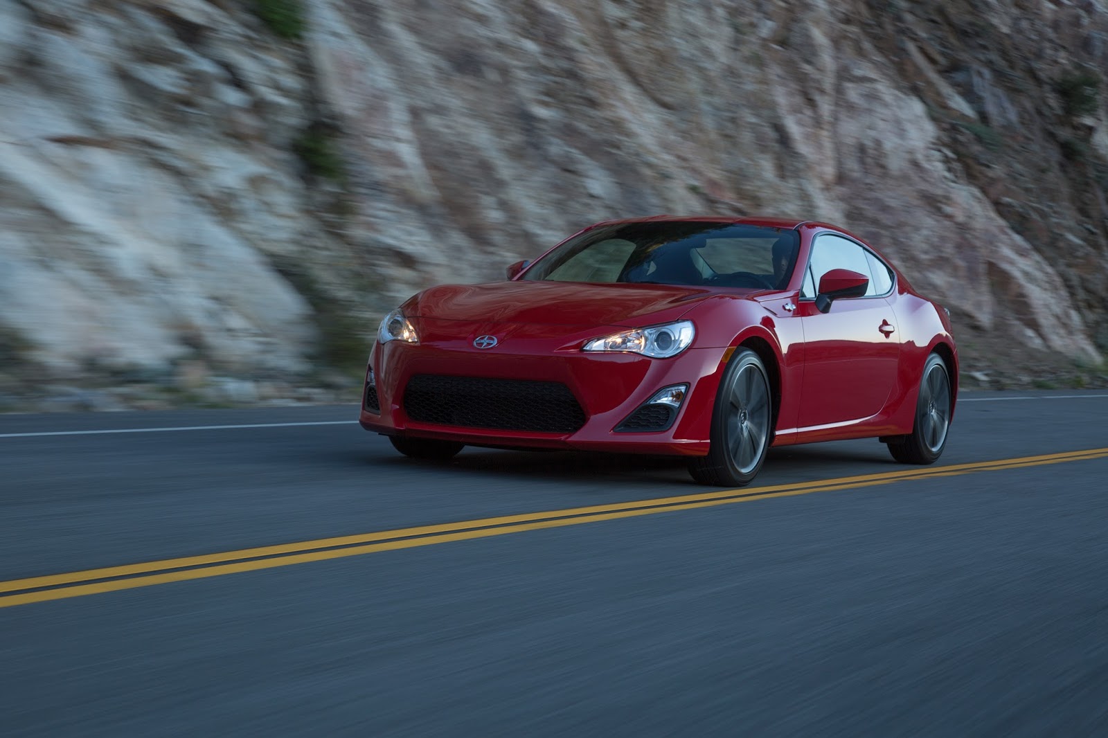 Small Change(s): The 2016 Scion FR-S