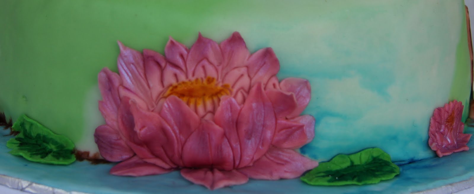 SWATI'S SUGARCRAFT: SWAN LAKE CAKE