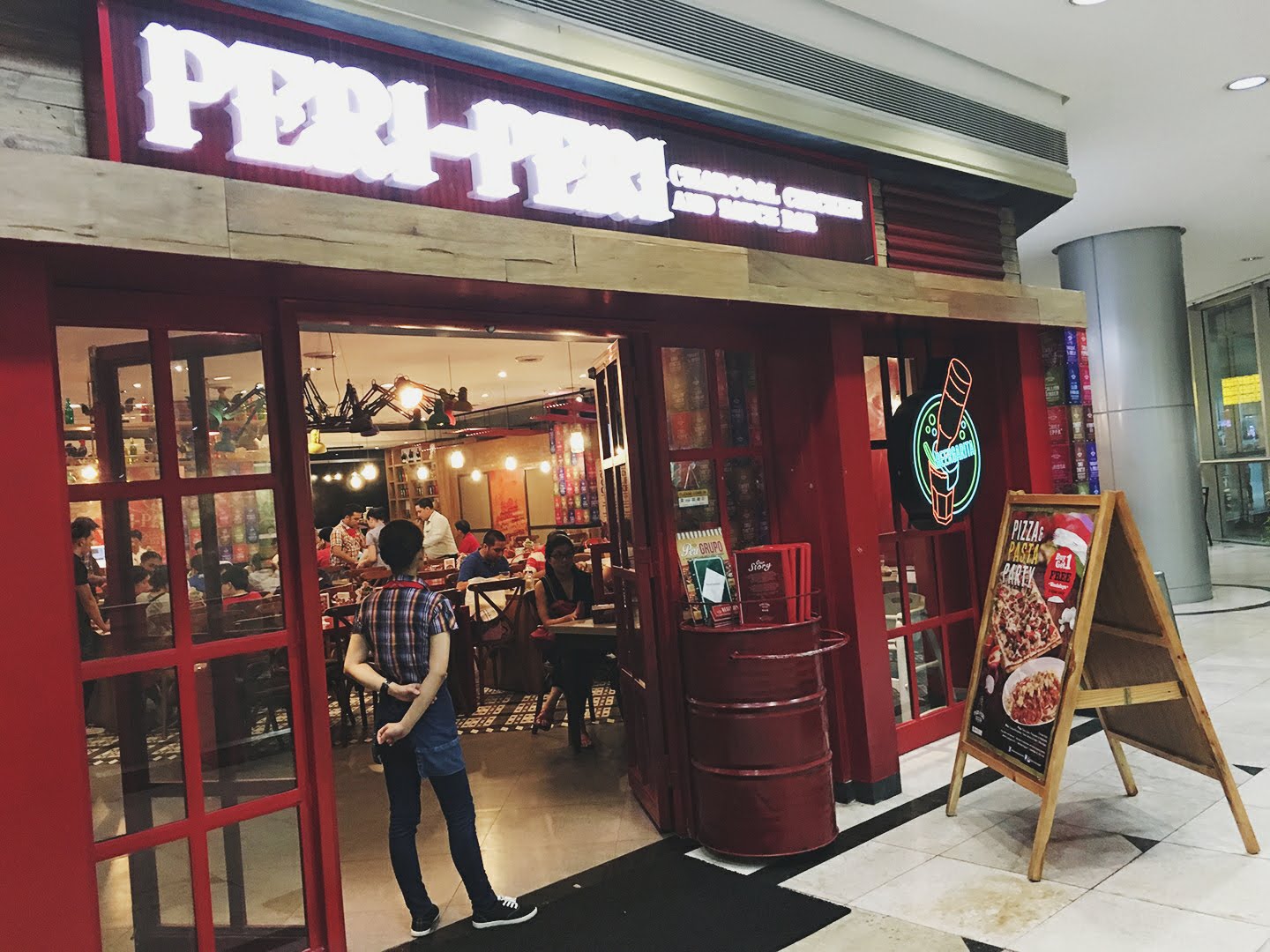 FOODTRIP(125): Peri-Peri Charcoal Chicken | pinkislovebynix