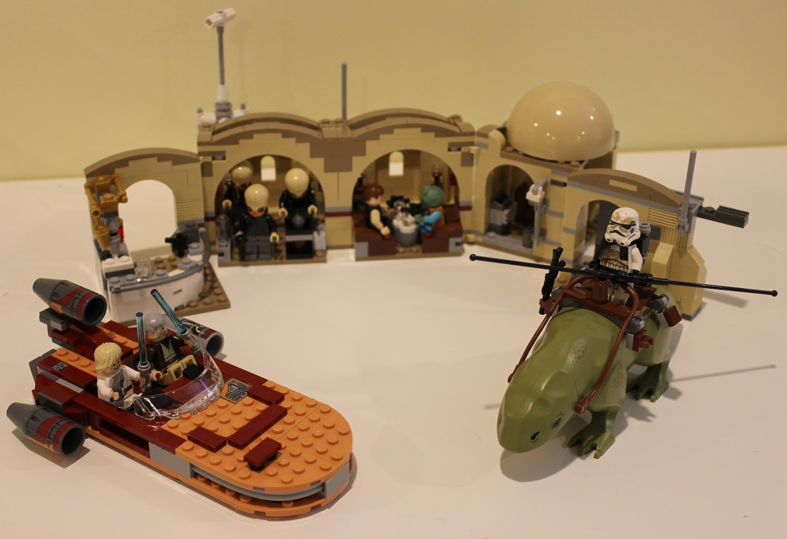 Sons of Twilight: Lego Star Wars: Mos Eisley Cantina