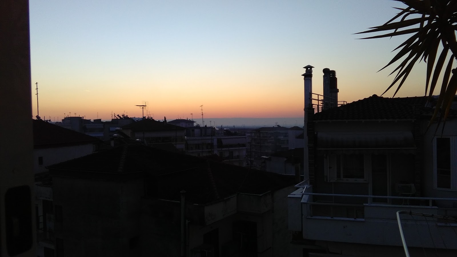 Ένα Νηπιαγωγείο γεμάτο Χαμόγελα... : "Από αυγή σε δύση τρέχω"... Το ...