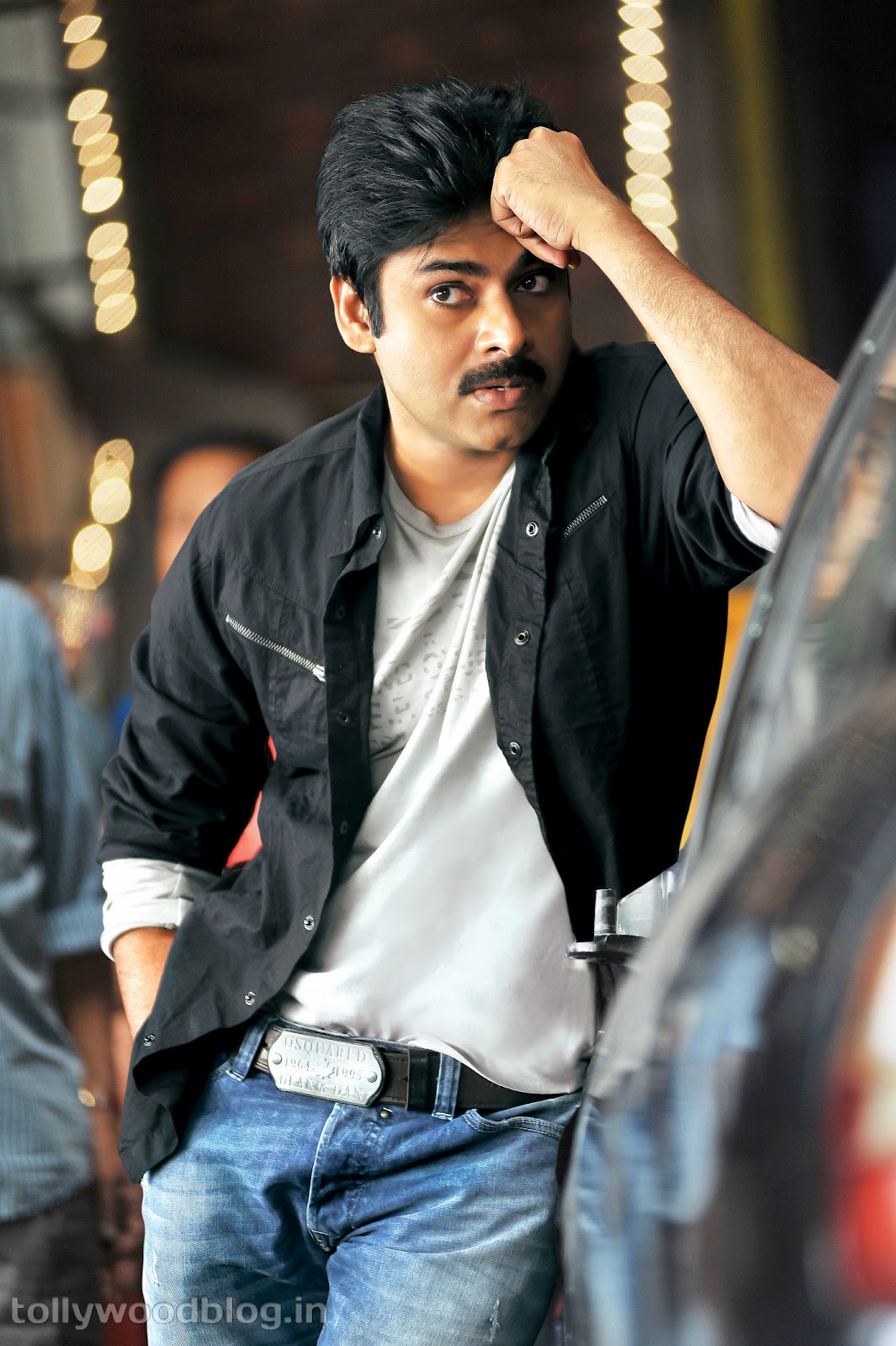 Cameraman Gangatho Rambabu movie new photos stills