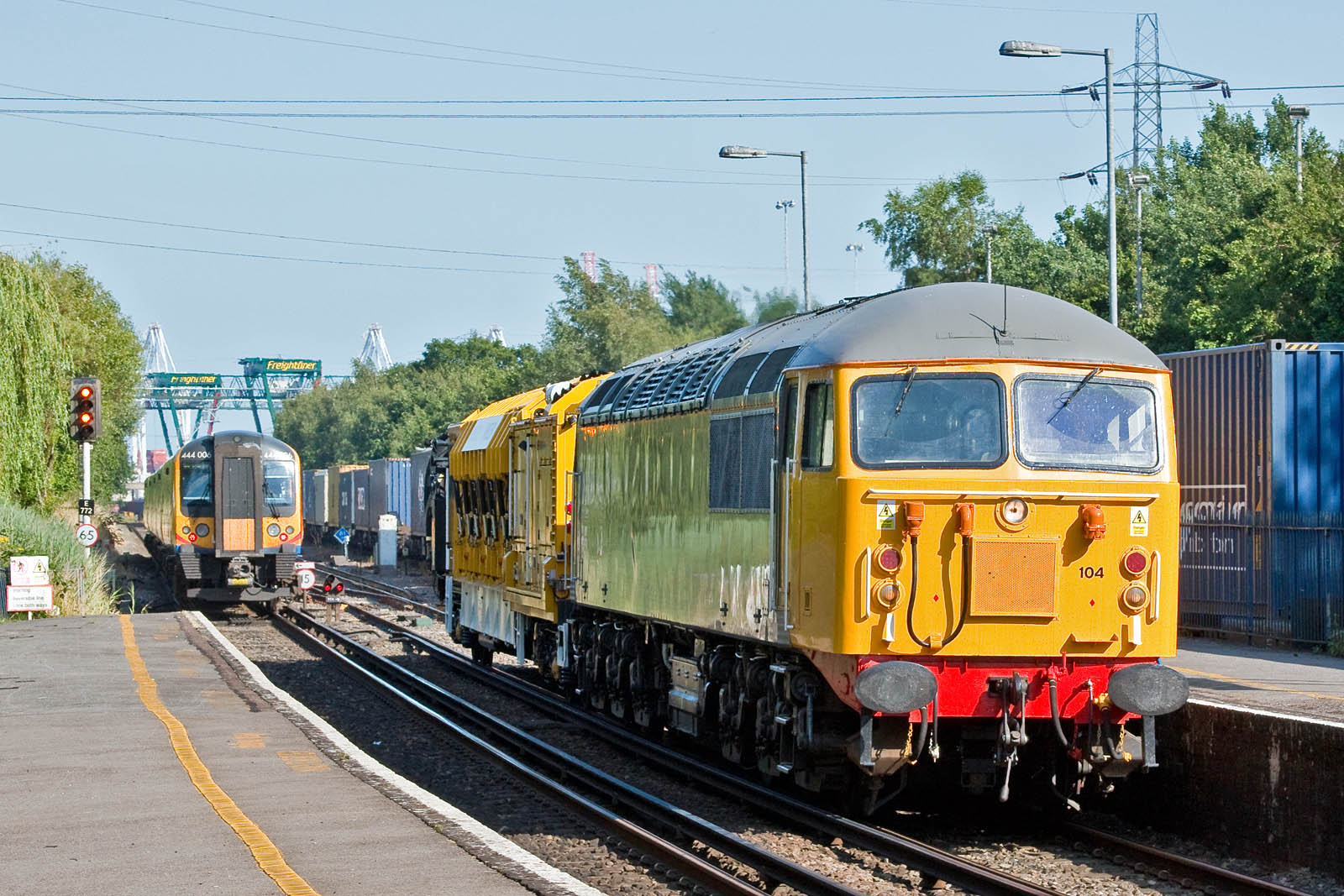 47s and other Classic Power at Southampton: 56104 + Railvac RAUK-4 to ...