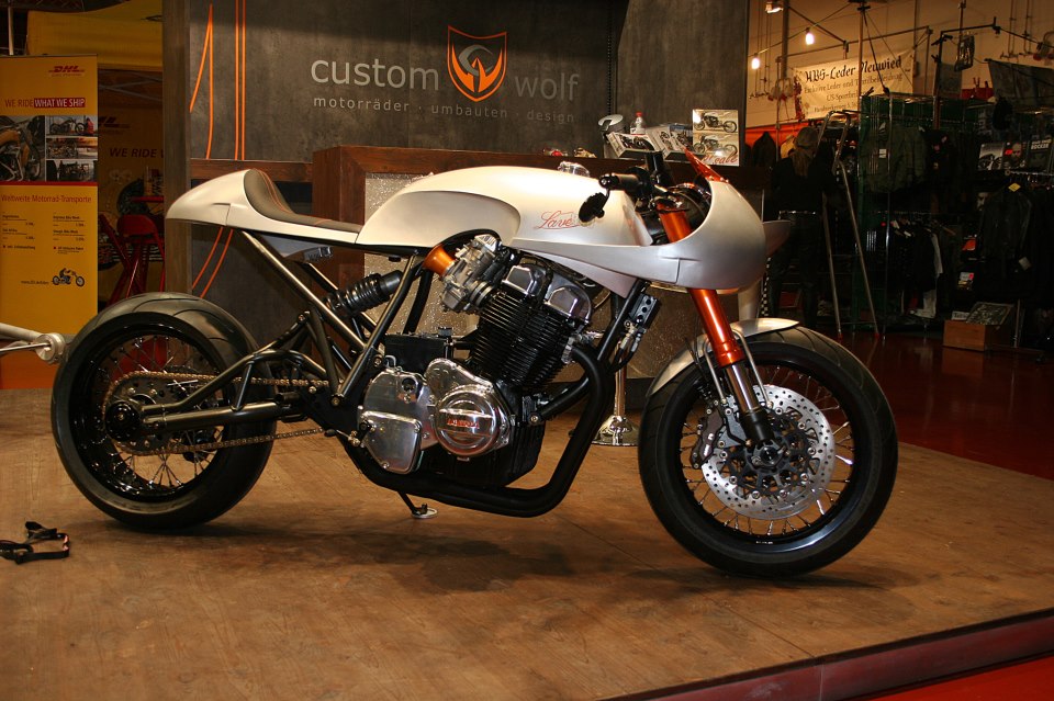 Badmotos: Custom Wolf