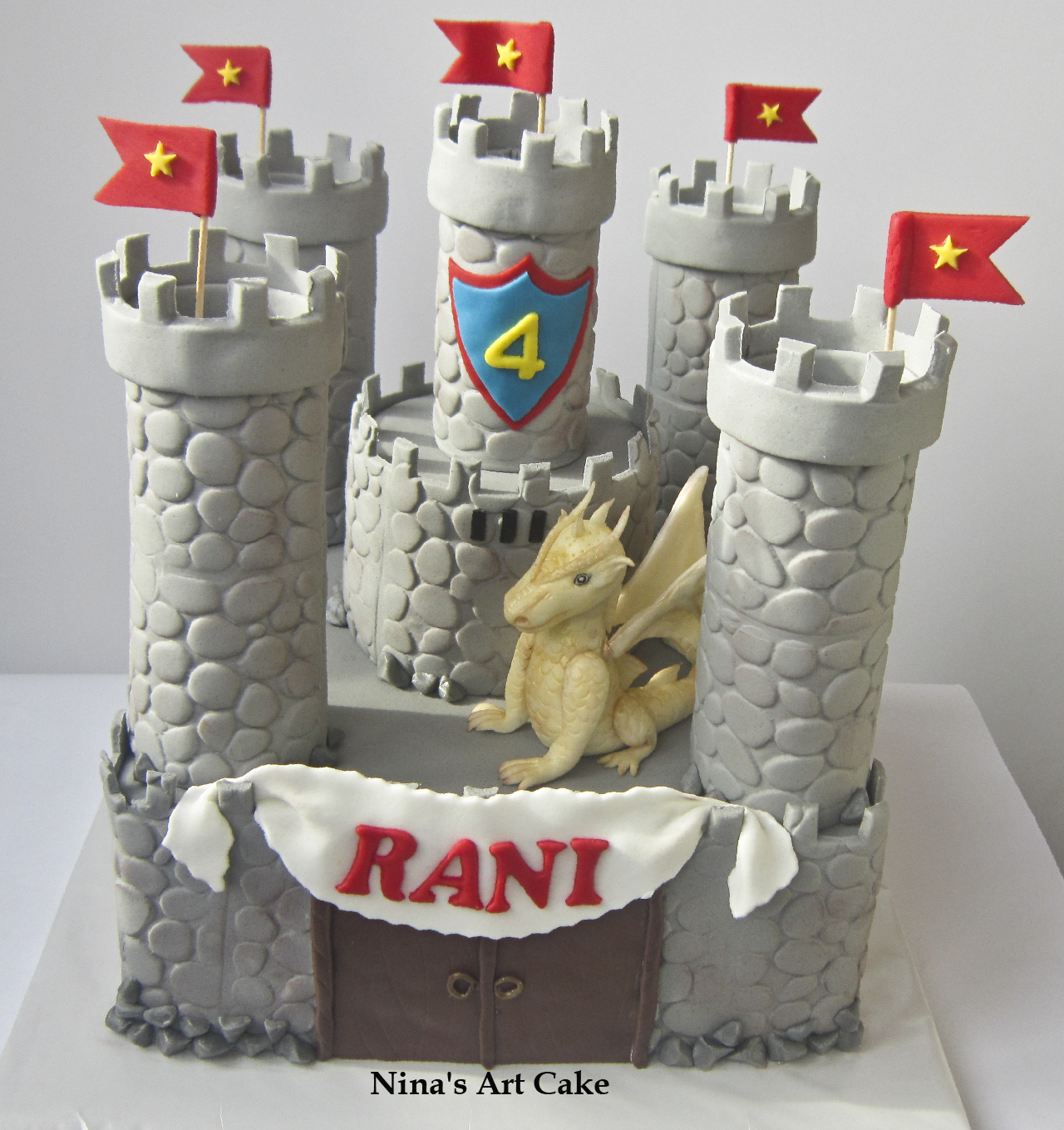 Nina's Art Cake: Tort castel