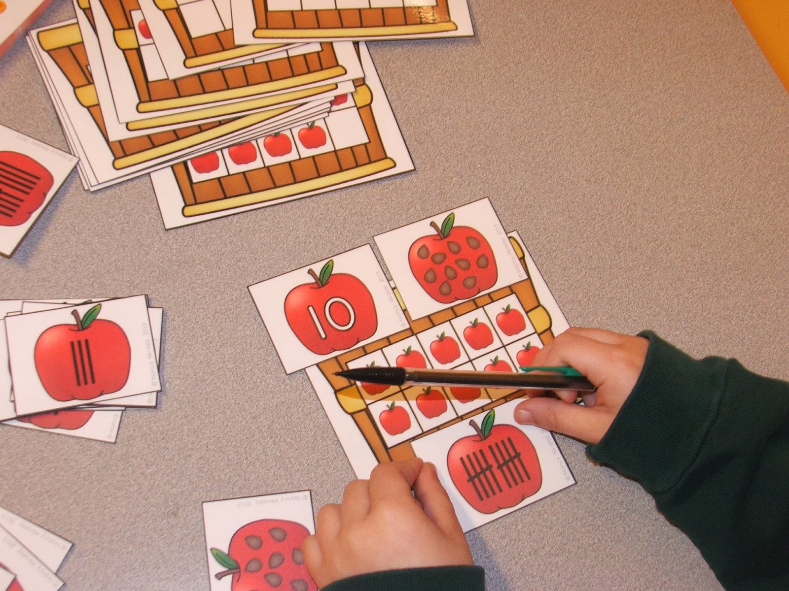 Highland Heritage Homeschool: Kindergarten Apple Mania Part 3