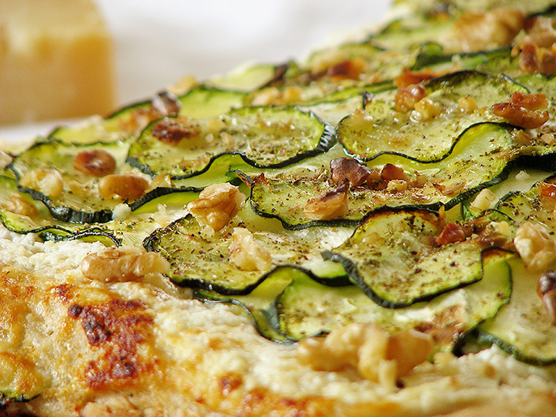 PIZZA A LA COURGETTE - Recettes BIO et fait-maison - le carnet sur l ...