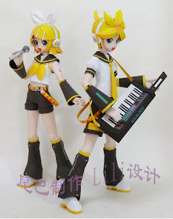 KAGAMINE RIN & KAGAMINE LEN papercraft